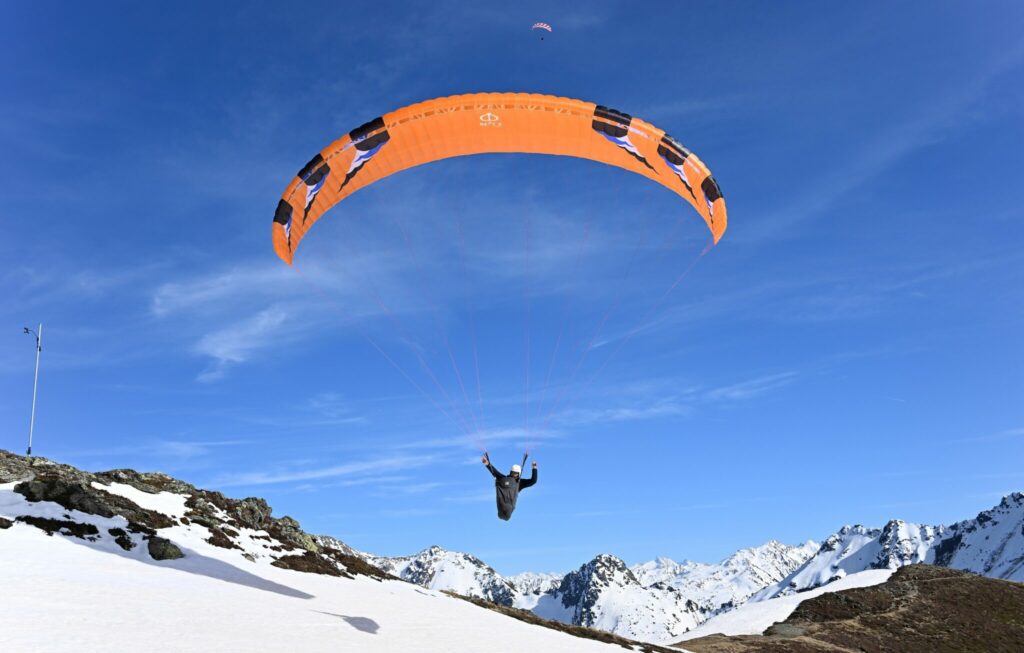 Glider.Zone glider.zone -Die größte Gleitschirm-Datenbank weltweit PHI | BEAT 2 LIGHT | 24 | MOTOR